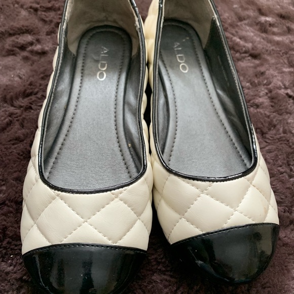 Aldo | Shoes | Aldo Summer Quiltedstyle Flat Shoe Size 8 Cream Black ...